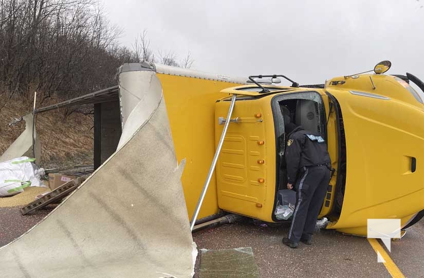 Video - Commercial Motor Vehicle Collision Blocks Off-Ramp at Grafton ...