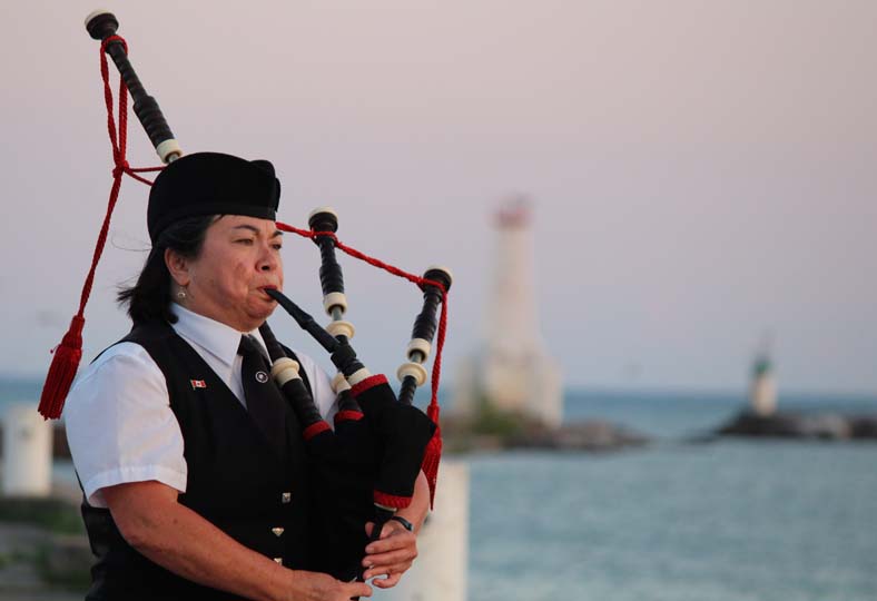 Video - Photo Gallery - Piping Down The Sun Tradition Continues in ...